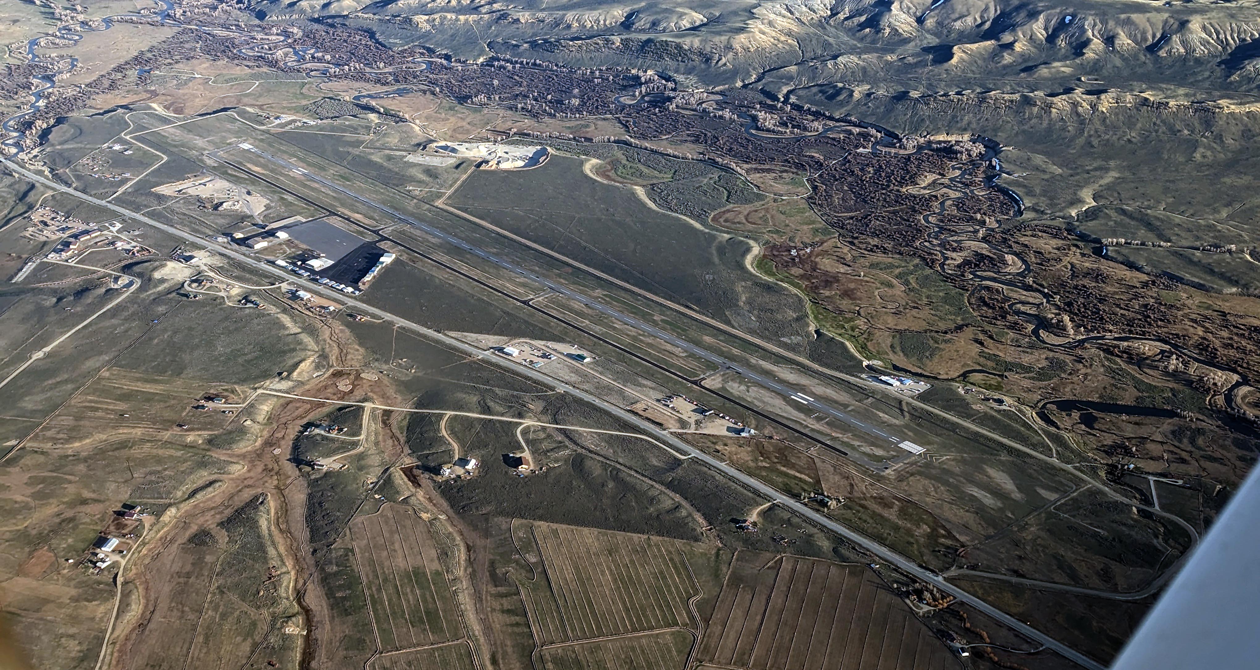 Ralph Wenz Airport from the air | SkyVector